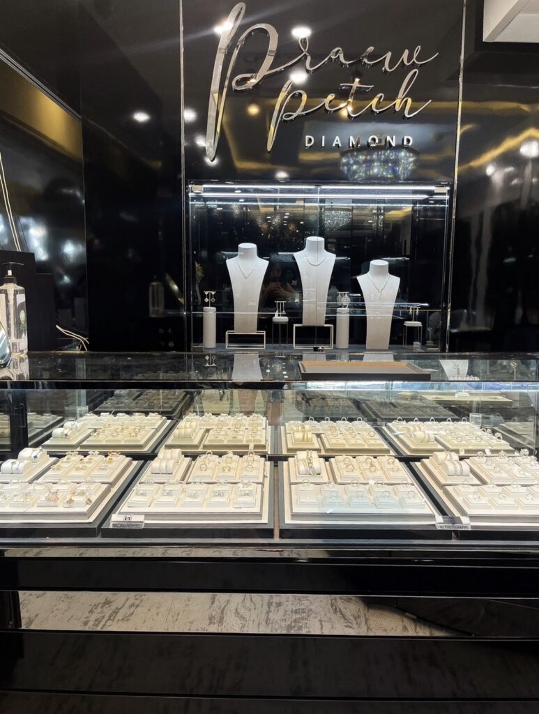 เครื่องประดับสี Rose Gold จาก Praew Petch Diamond ให้คุณสวยโดดเด่นทุกโอกาส - Bride Wedding Magazine